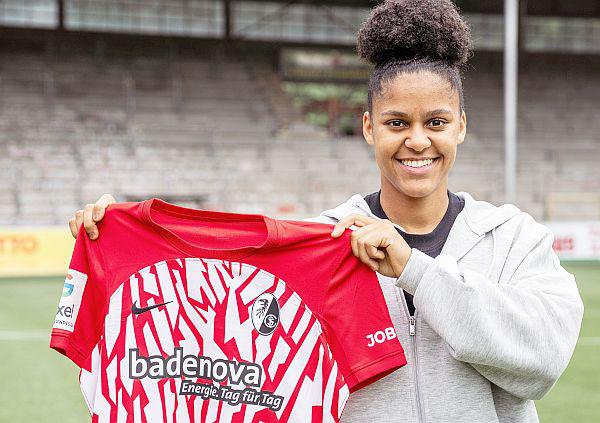 Freiburg: Frauenfußball: Sport-Club Freiburg leiht Shekiera Martinez ...